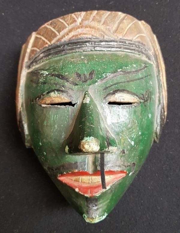 Maskers uit Java, Indonesië, tweede helft 20e eeuw | Veilinghuis Klinkhamer